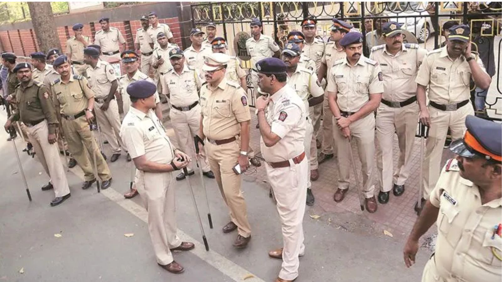 After CID, now Mumbai Police avoids registering FIR in Badlapur ...