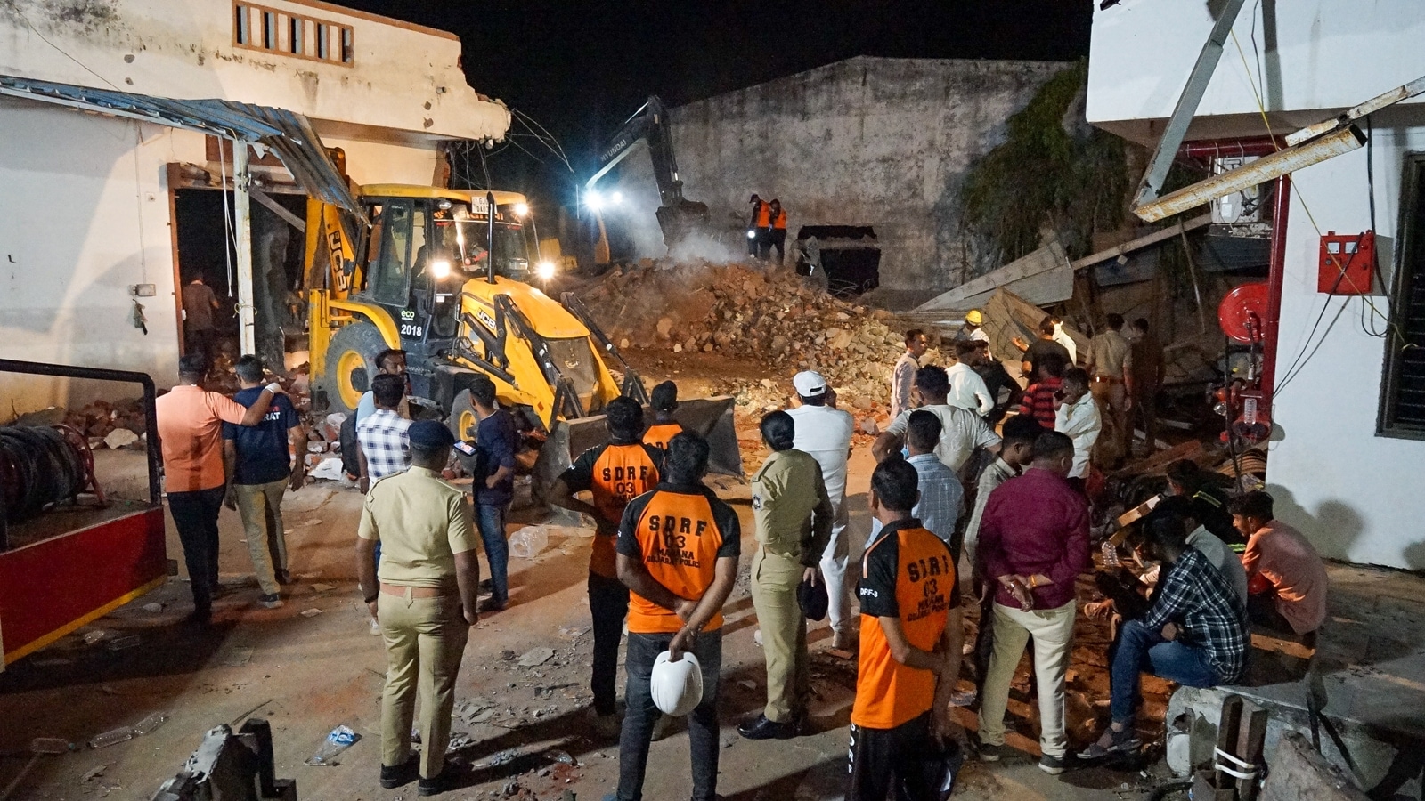 Seven children among 21 killed in Gujarat firecracker godown blast ...
