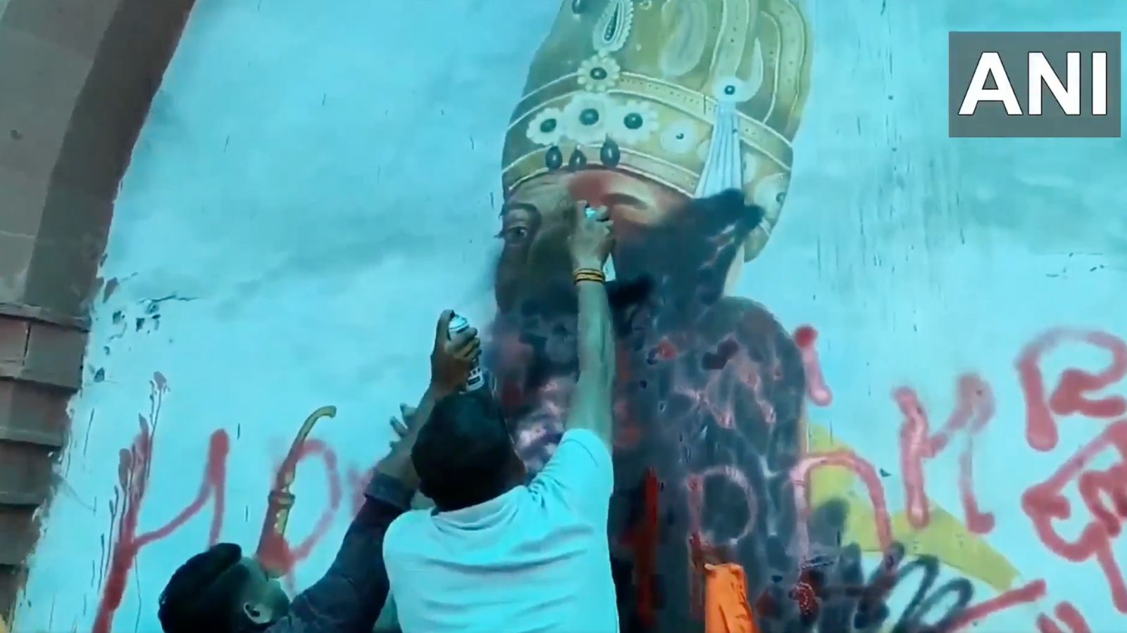 Mughal emperor Bahadur Shah Zafar’s portrait at Ghaziabad railway ...