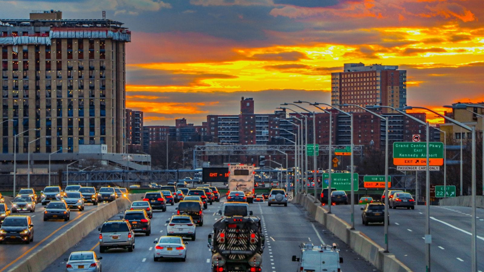 Top 10 most & least congested cities (2024-25): India's worst traffic ...