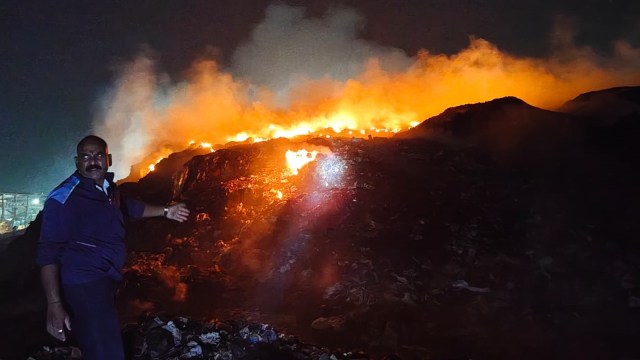Another fire at Uruli Devachi garbage depot in Pune, no injuries | Pune ...