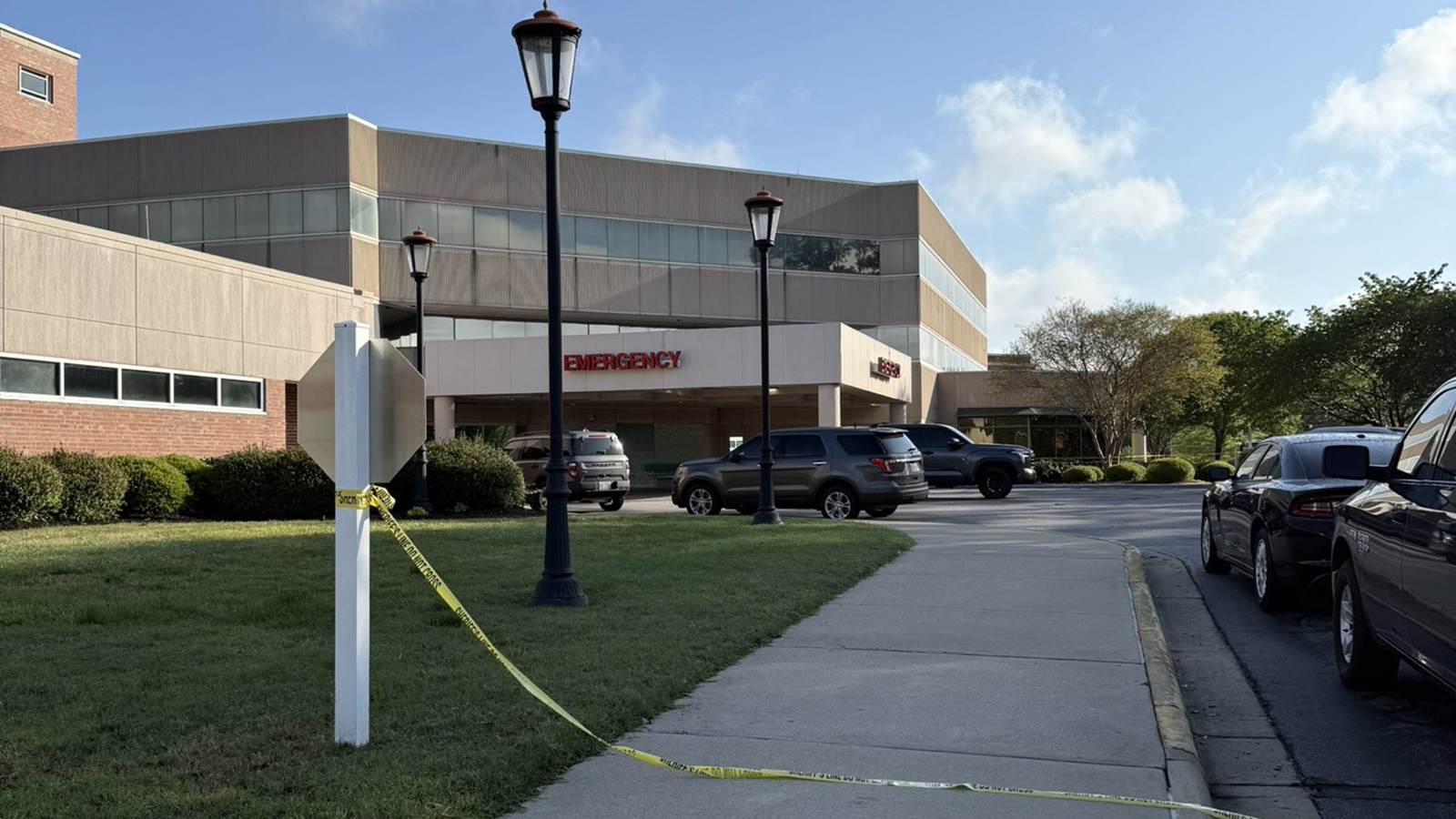 Armed man inside US’ North Carolina hospital points gun at staff ...