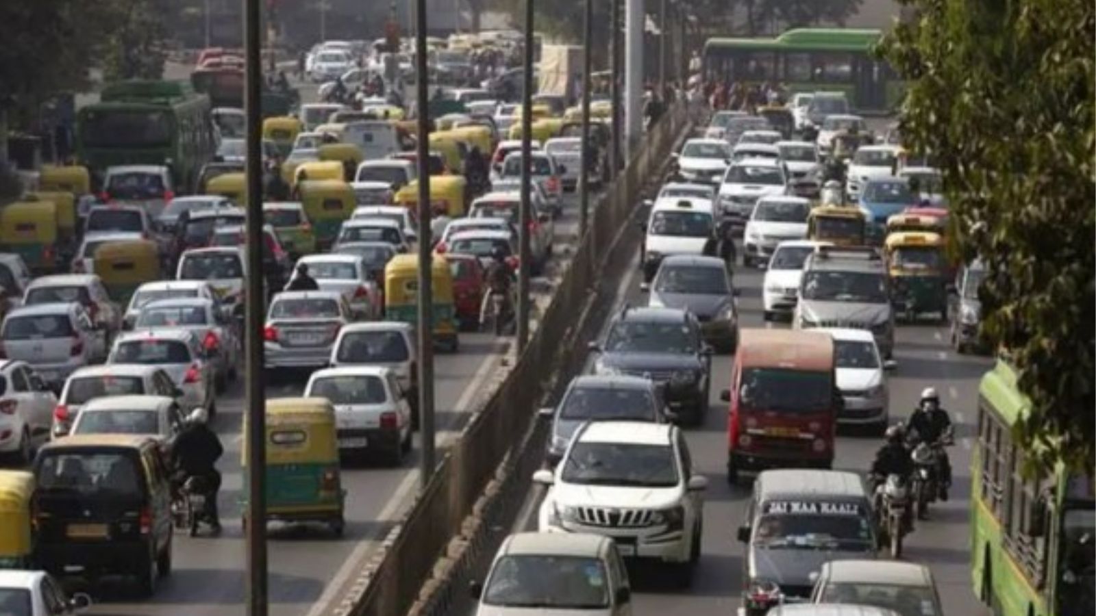 No fuel to overage vehicles in Delhi: Decision to kick in by mid-April ...