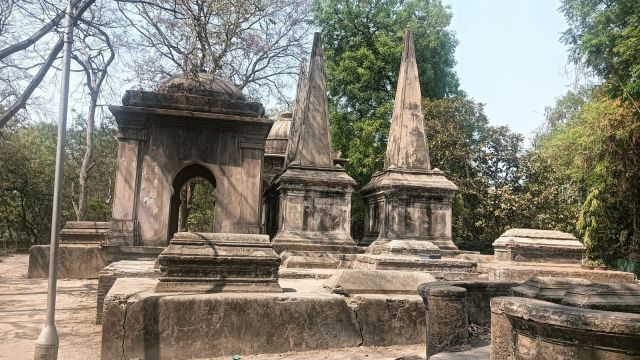 Dutch Cemetery: A chapter in the history of foreign trade in Ahmedabad ...