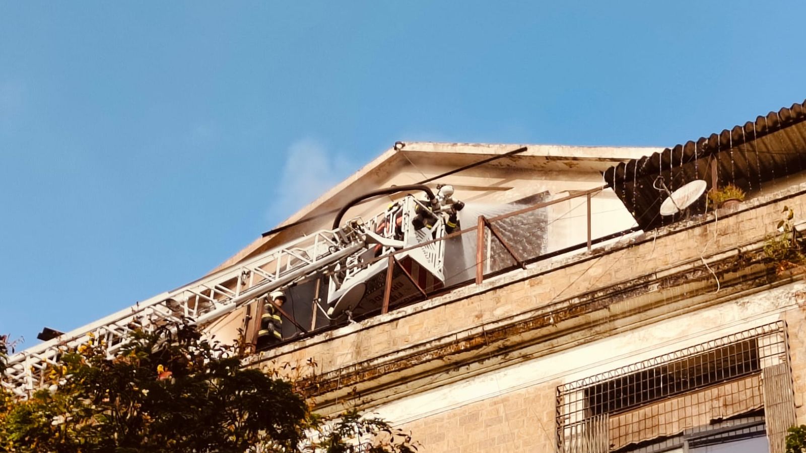 Major fire at ED office building in south Mumbai, no injuries | Mumbai ...