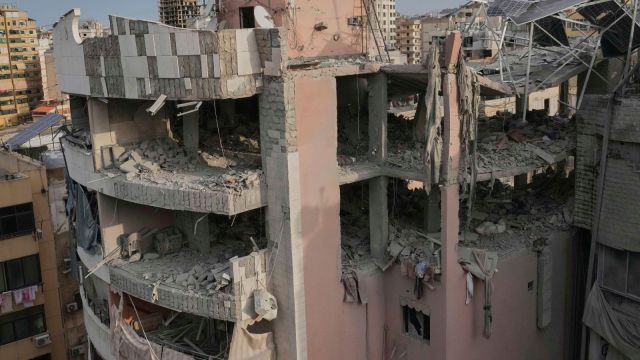 Israel strikes a building in southern Beirut, killing at least 4 people | World News - The ...