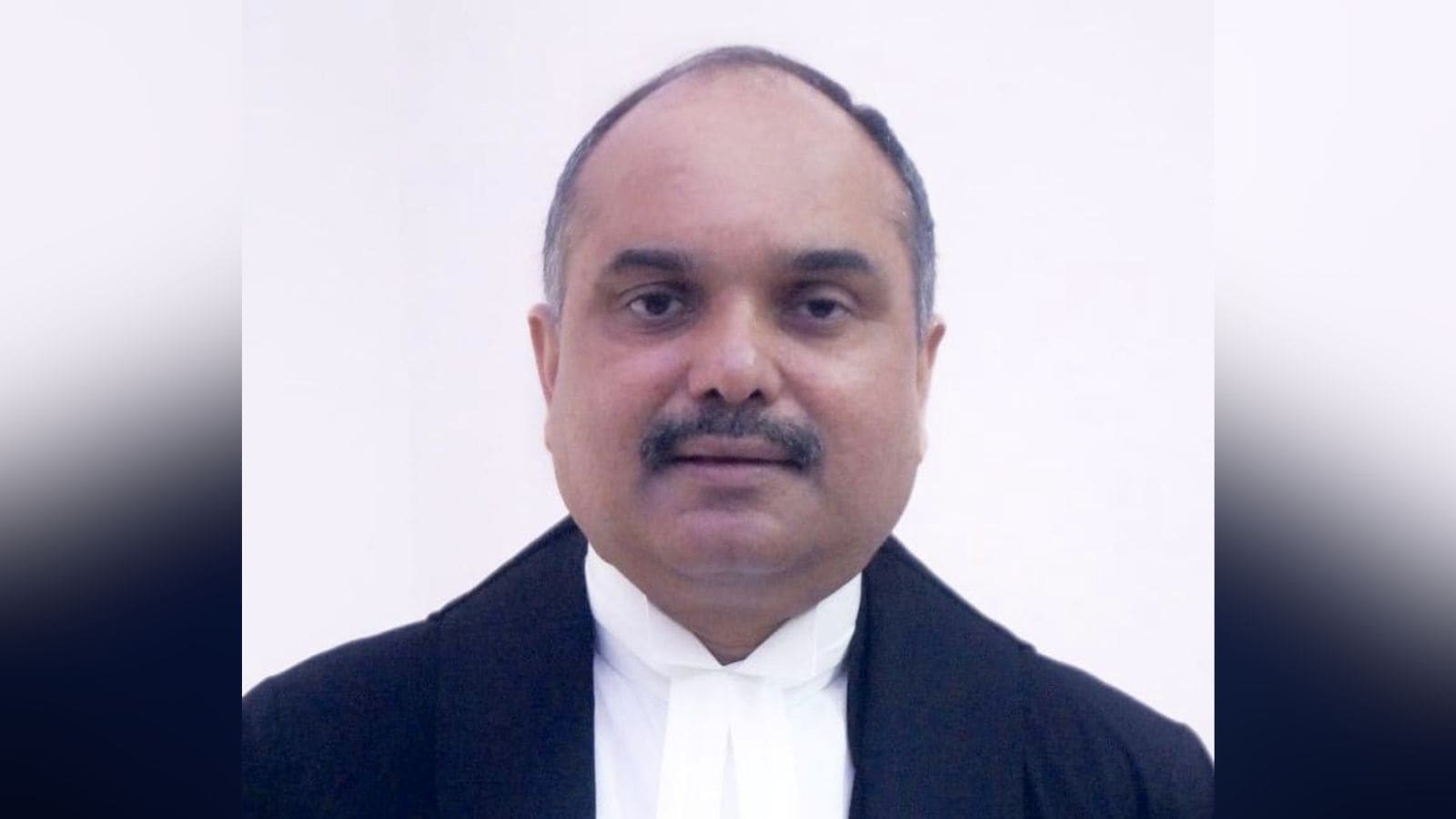 Delhi HC Bar Association president at Justice Chandra Dhari Singh’s ...