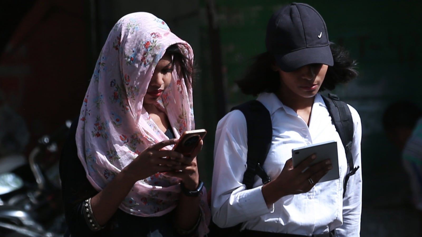 Mumbai to get warmer after drizzle offers respite, mercury to hover above 35°C: IMD | Mumbai ...