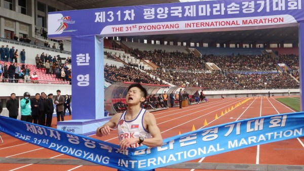 North Korea hosts foreign runners in first Pyongyang marathon after ...
