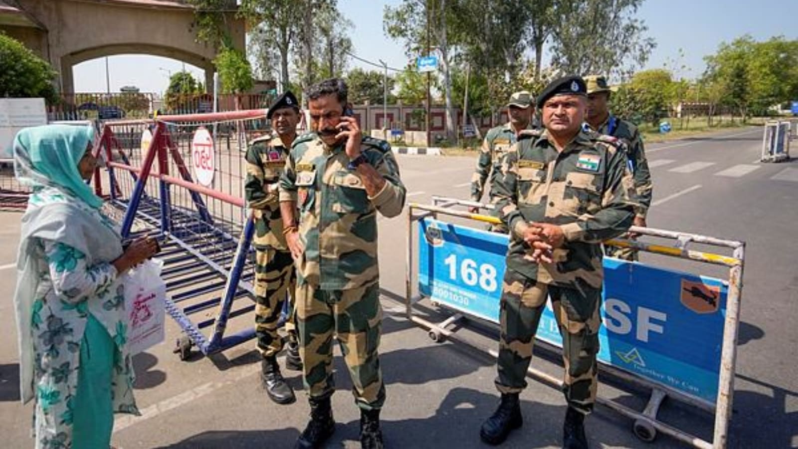 After Pahalgam attack, Pakistani woman from Bharuch sent back; 6 others ...