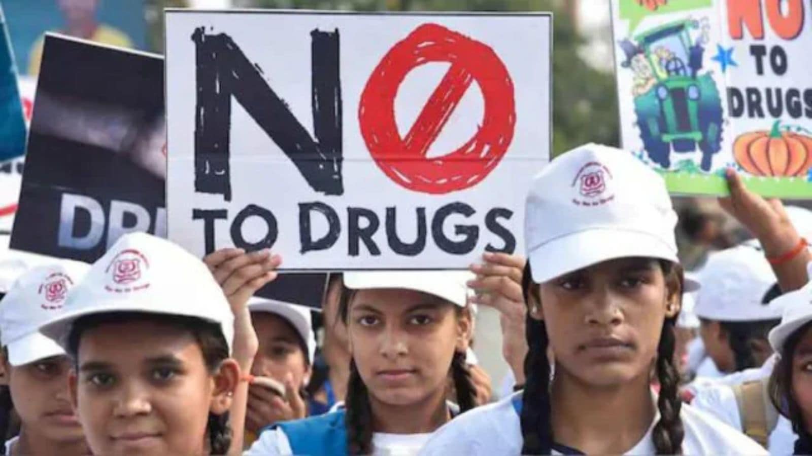 Kolkata hospital holds awareness campaign against drug abuse for govt ...