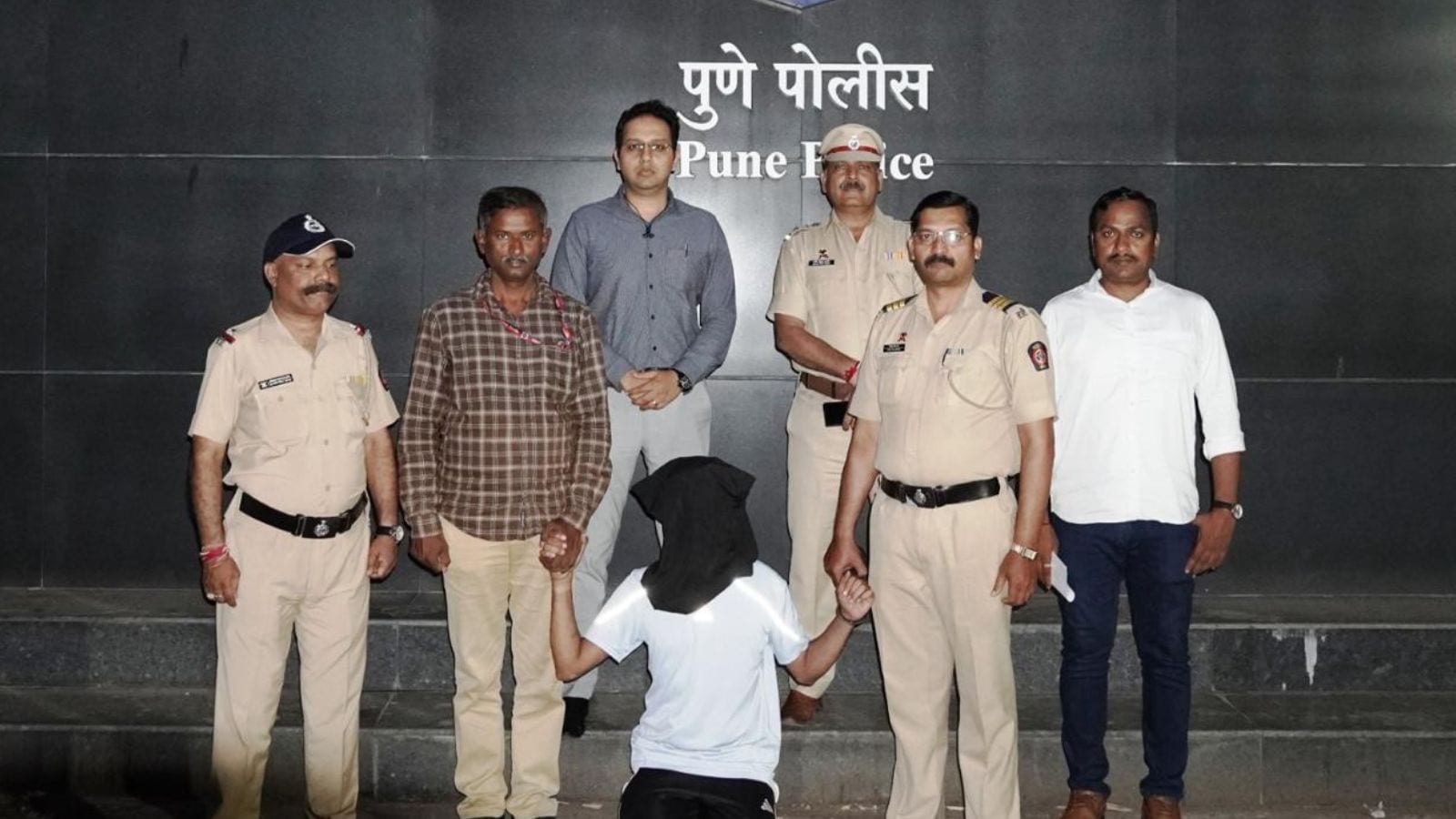 5 cops suspended after gangster Gaja Marne served Biryani, during ...