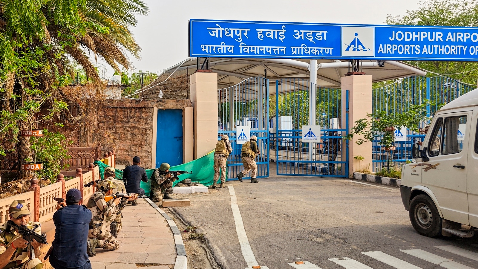 Rajasthan CM reviews border preparedness, convenes all-party meet; 10 ...