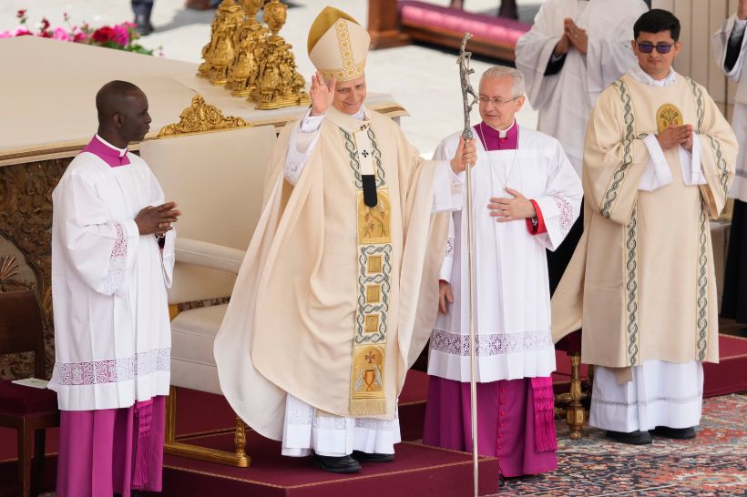 In Pictures: Thousands in attendance for his inauguration, Pope Leo XIV ...