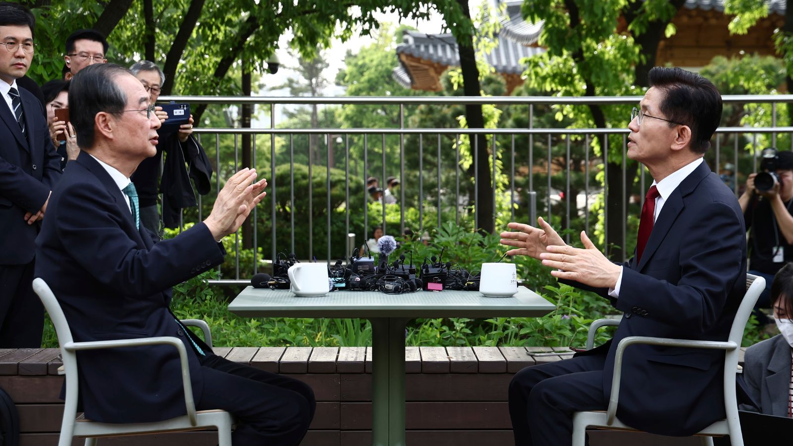 South Korean conservative party moves to switch presidential candidates ...