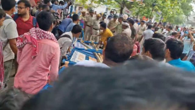 Police send notice to 15 teachers over May 15 clashes | Kolkata News - The Indian Express