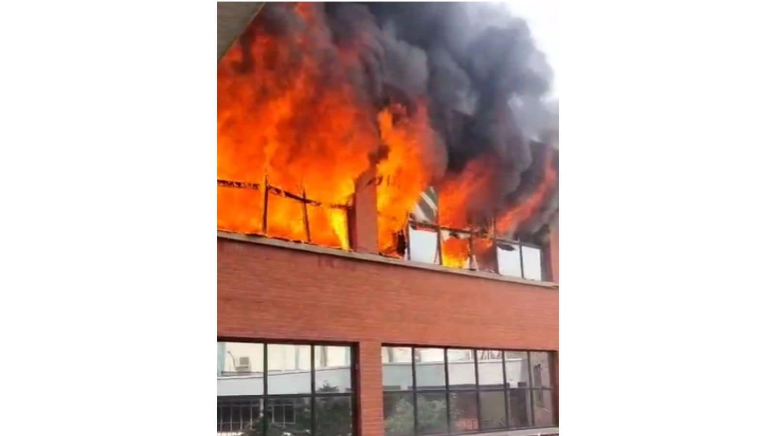 Massive fire at DU college: Over 3,000 books gutted, some exams ...