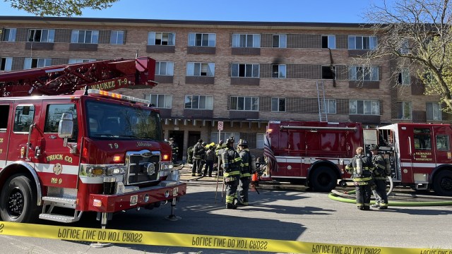At least 4 killed, 200 displaced in US’ Milwaukee apartment building ...