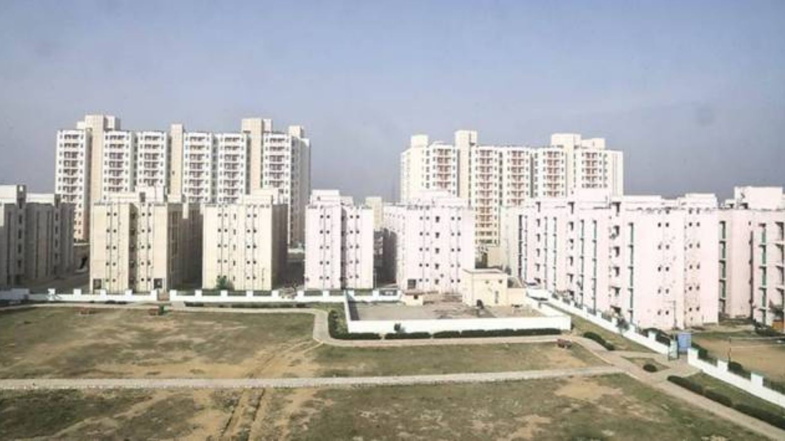 No blackout in residential areas of Noida, says DM | Delhi News - The ...