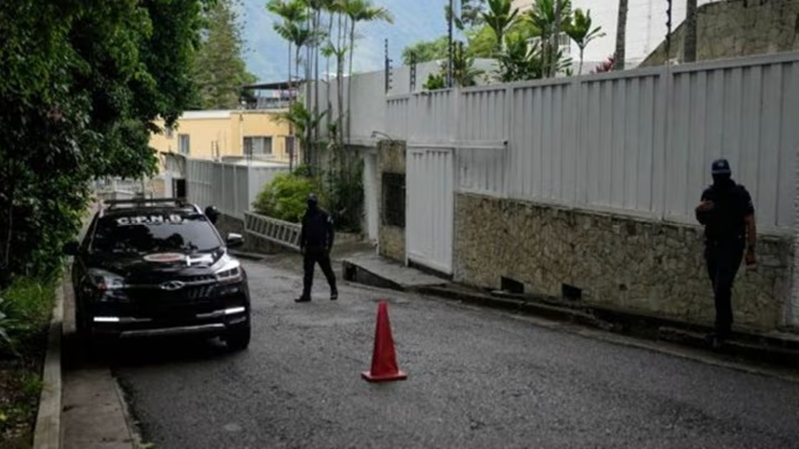 5 Venezuelan opposition leaders, trapped in Argentine embassy, speak ...
