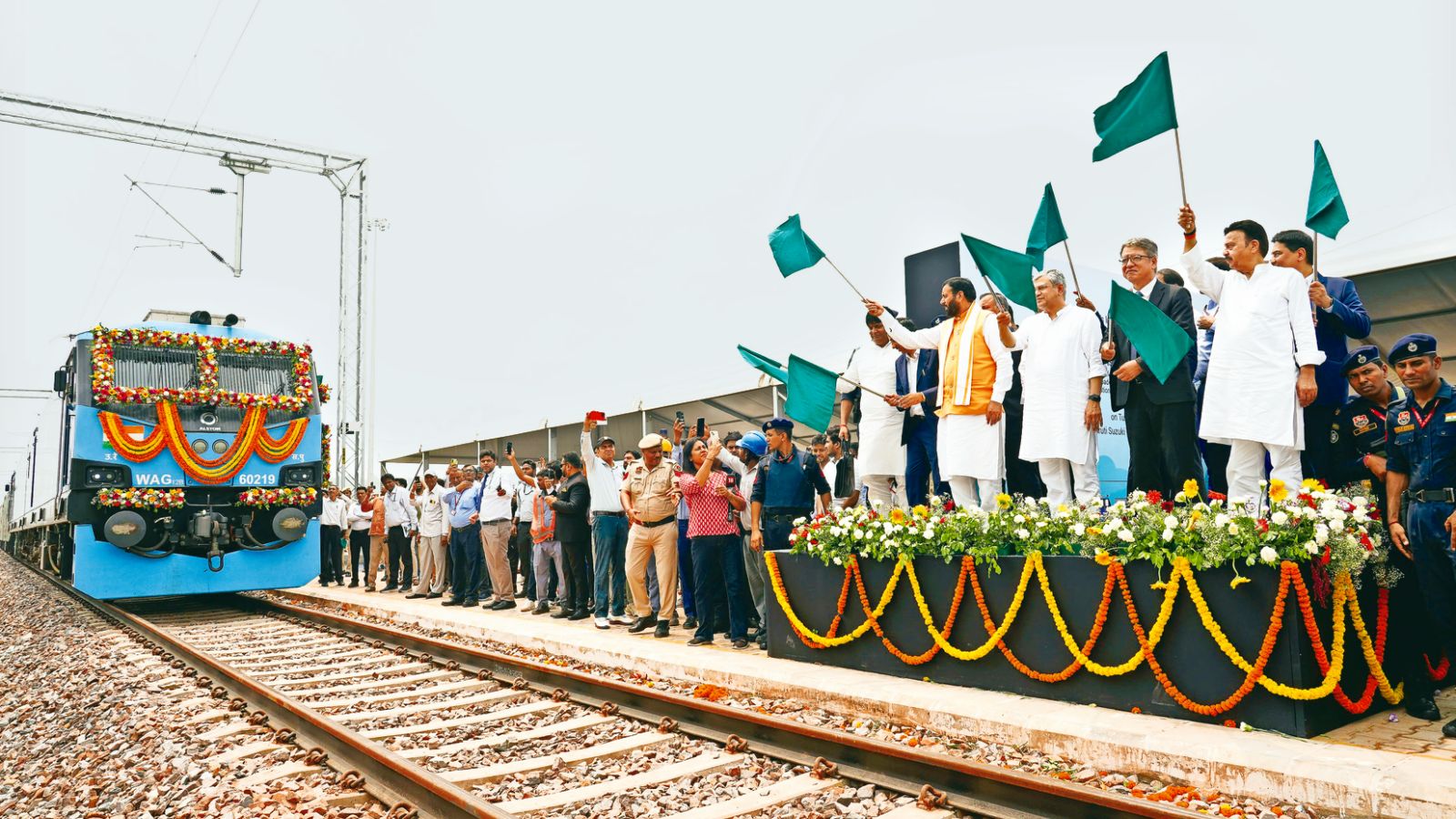 To increase car loading in Railways, Union minister Vaishnaw ...