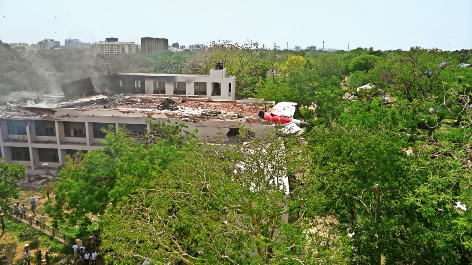 Ahmedabad-London flight crashed less than a minute after take-off: Data ...