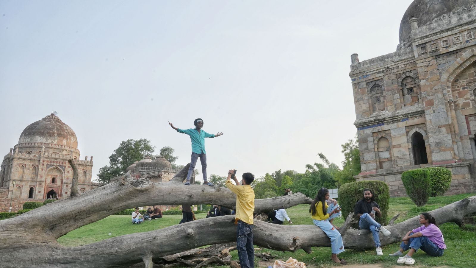 ‘It was the centre of attention’: Delhi mourns loss of iconic Lodhi ...