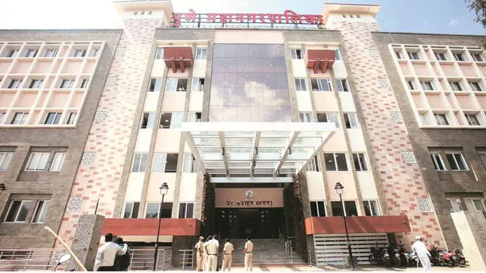 As Cong seeks curbs on permissions for new constructions, PMC chief ...