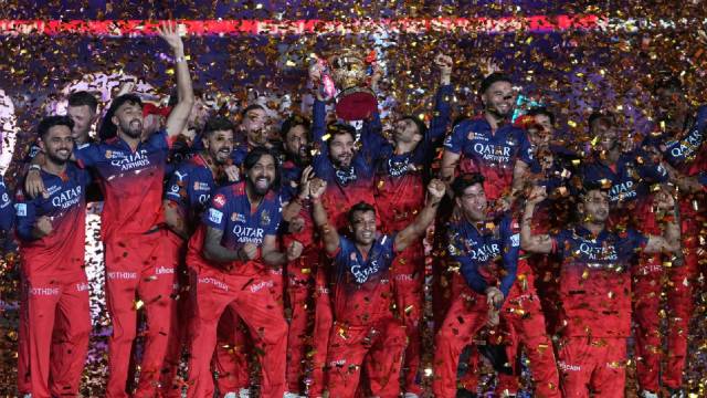 How much prize money did Royal Challengers Bengaluru receive after ...