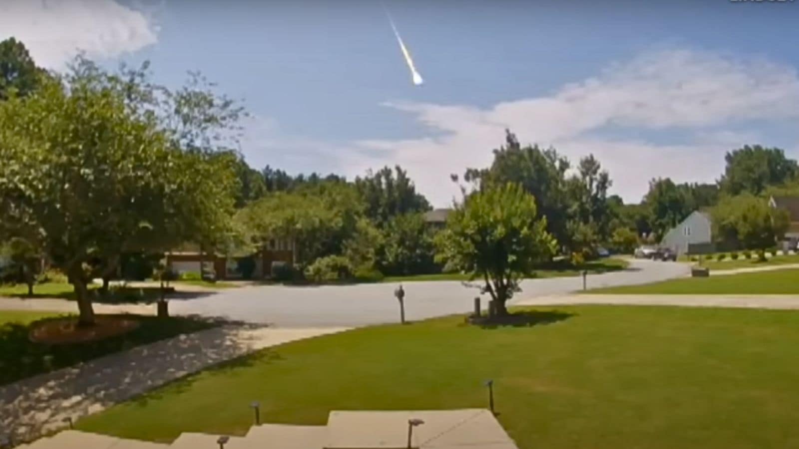 WATCH: A ‘fireball’ in the sky — how a suspected meteor fragment burned ...