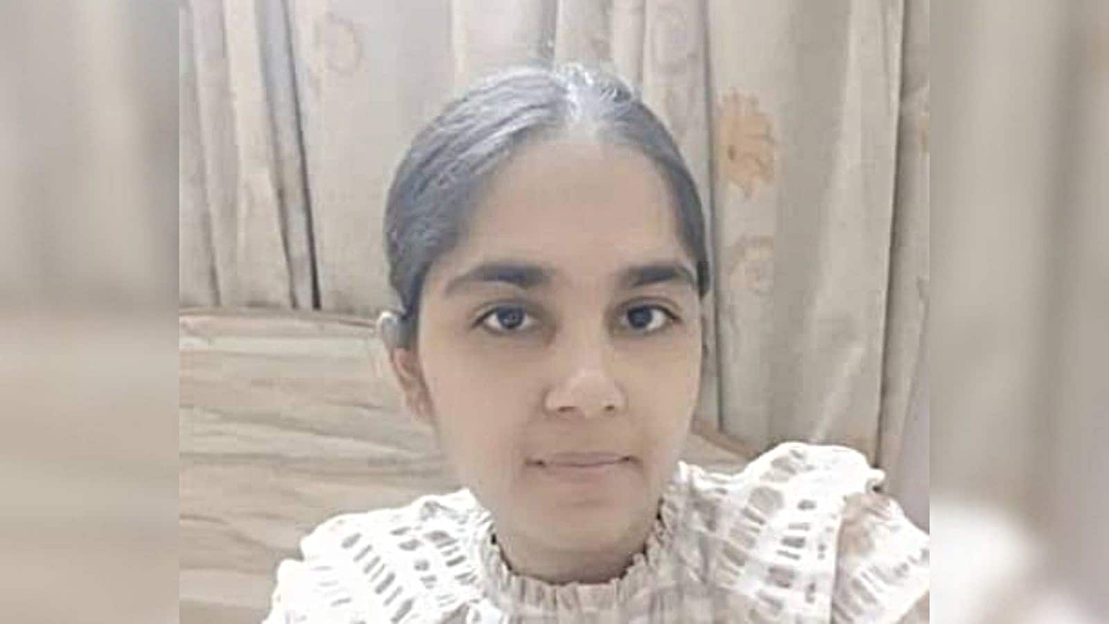 She rescheduled her flight to surprise husband on his birthday, found ...