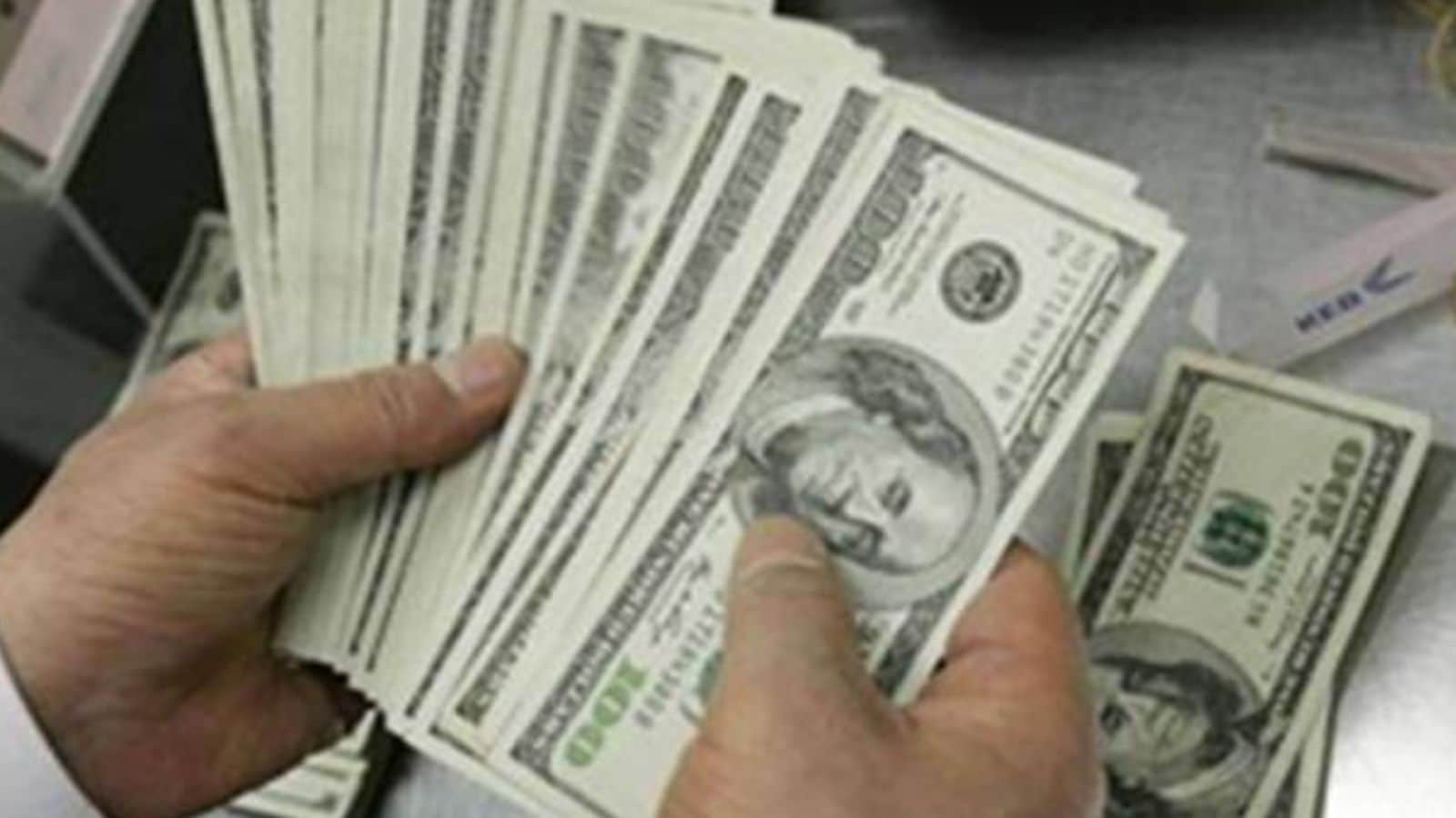Foreign inflows into equity, debt markets rise to Rs 30,950 crore in ...