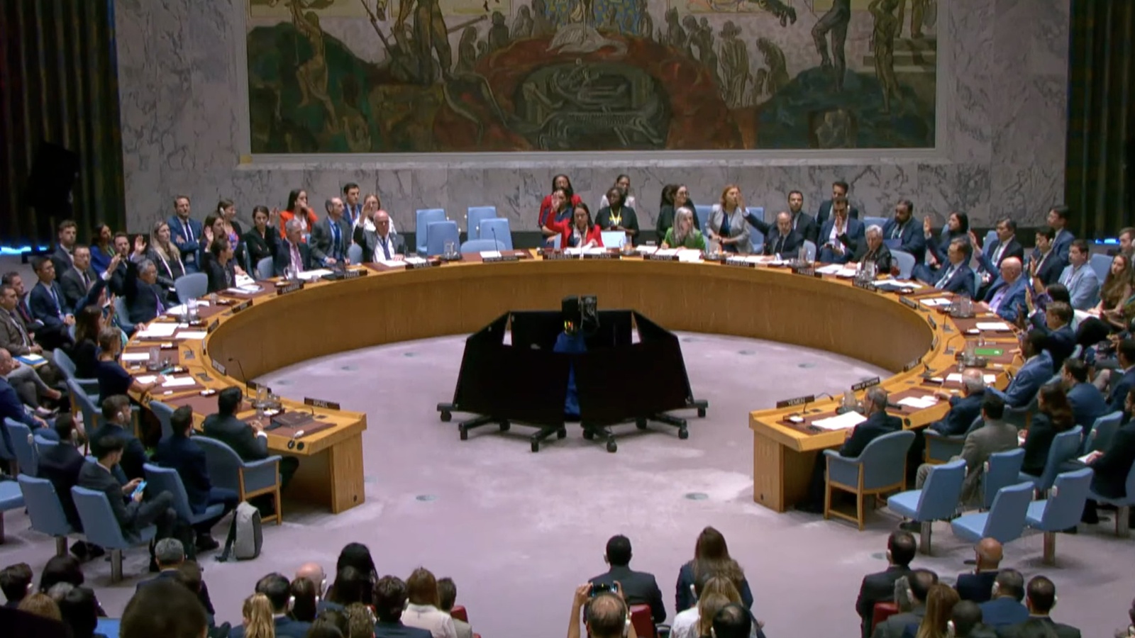 US vetoes UN Security Council resolution demanding immediate ceasefire ...