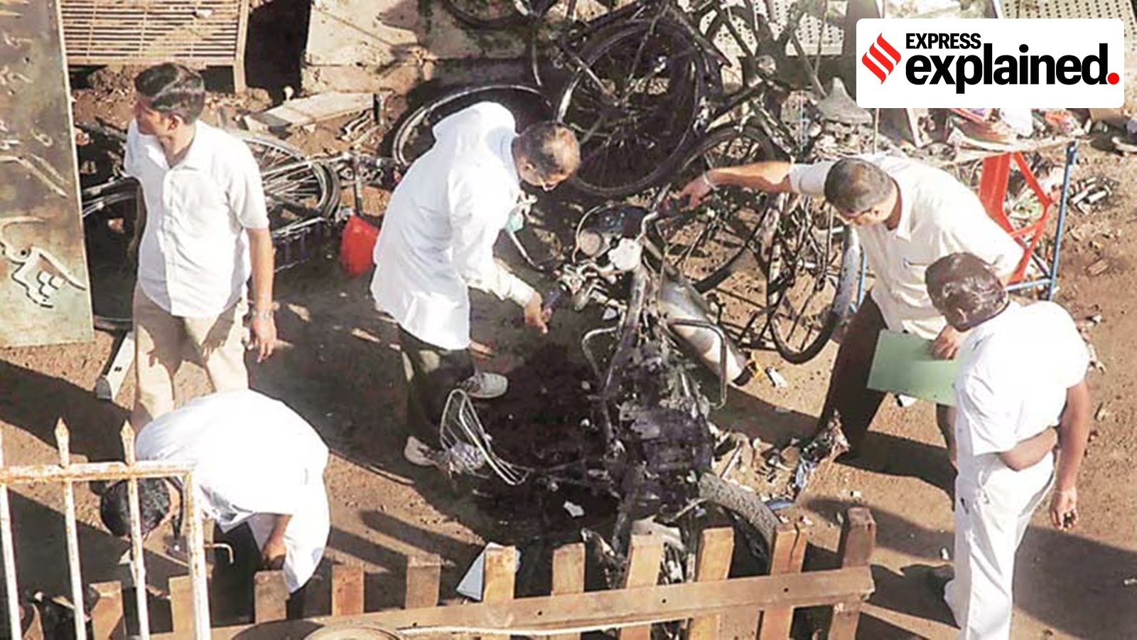 Pragya Thakur, Prasad Purohit, and others: Who are the seven accused of ...