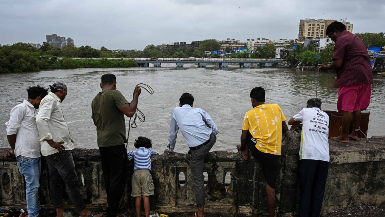 Inspired by South Korea, BMC to install 25 floodgates along Mithi River ...