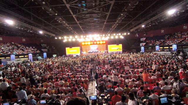 As Thackerays take centre stage again, will the Marathi plank pay off ...