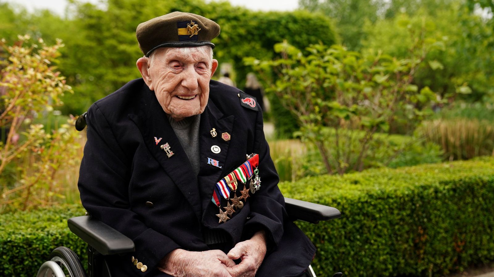 UK’s oldest man and WWII veteran, Donald Rose, dies at 110 | World News ...