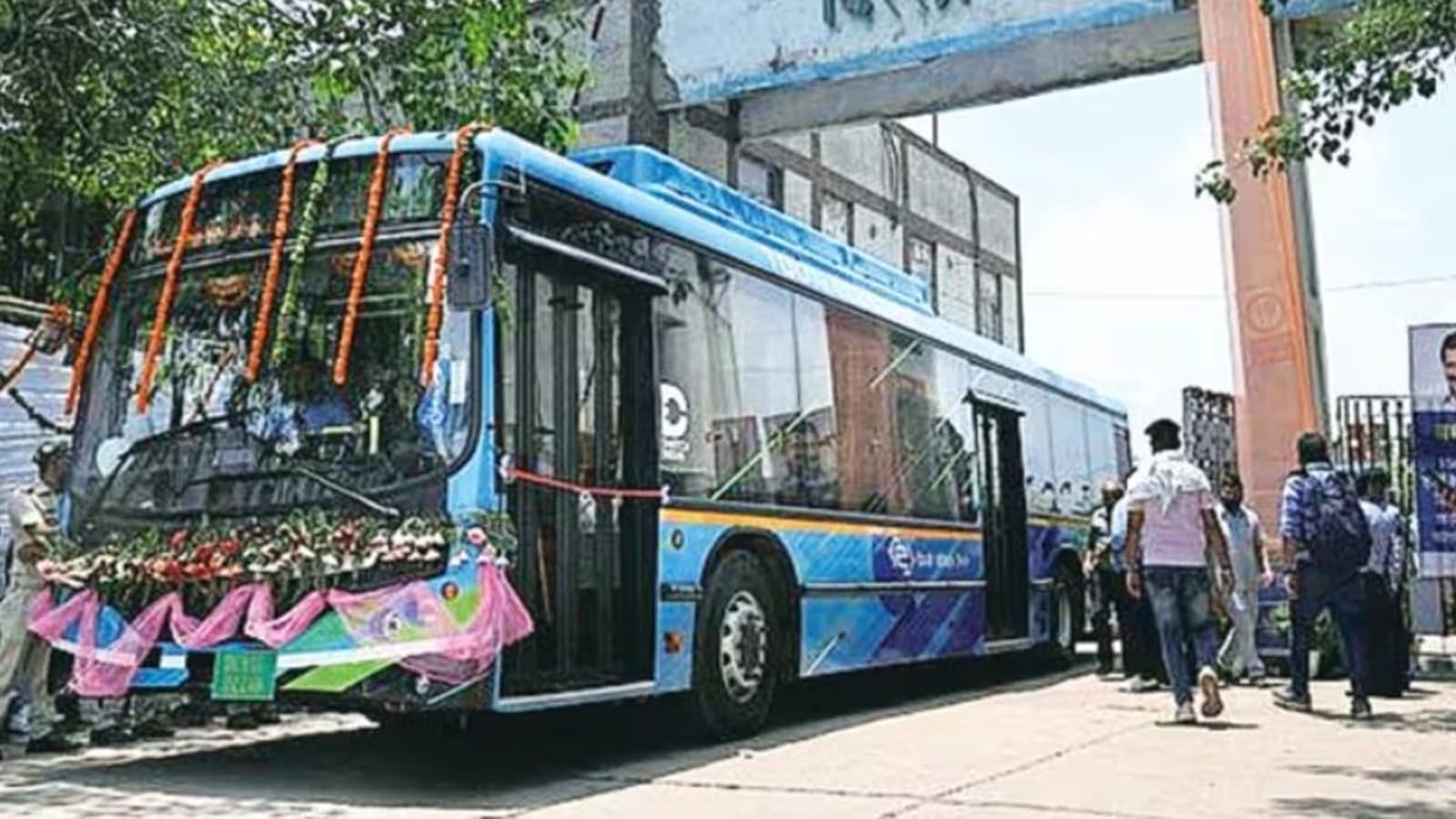 Delhi govt to launch full-day AC bus tour covering major tourist spots ...