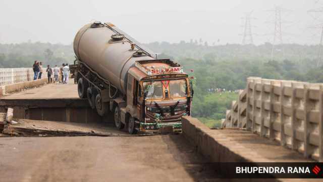 Bodies under concrete slab, truck hanging precariously above: What ...