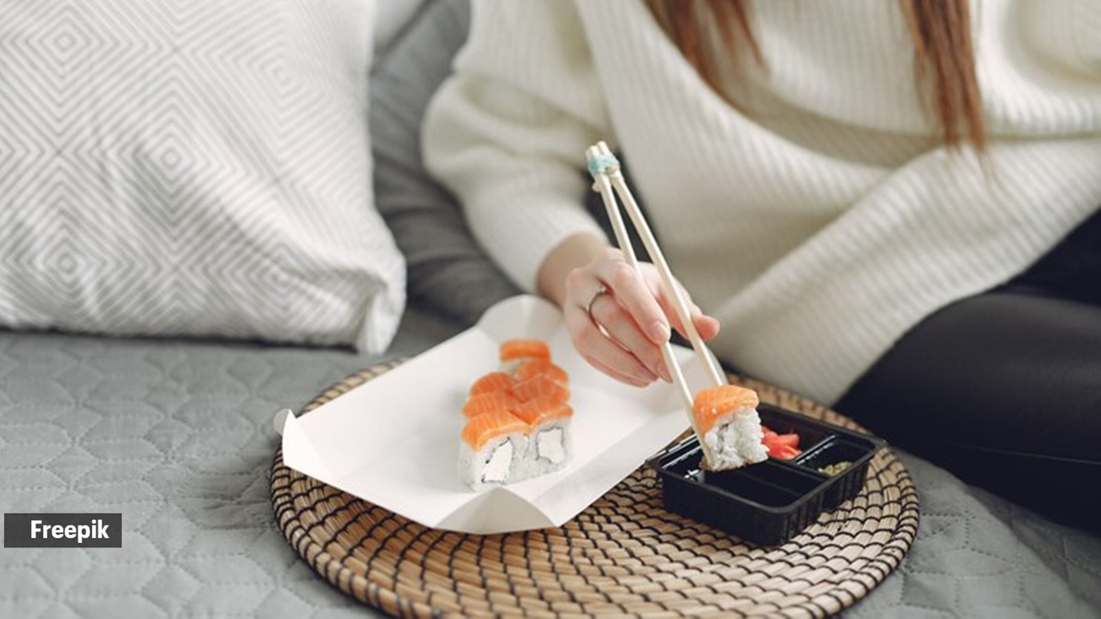 The right way to eat sushi is… | Food-wine News - The Indian Express