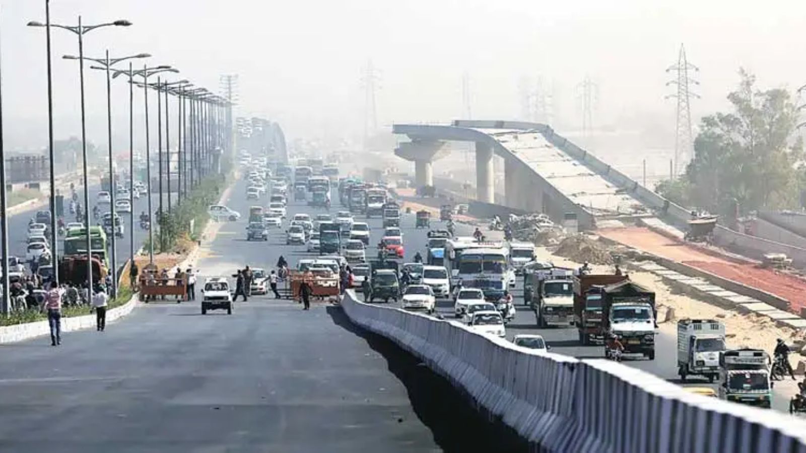 ‘Car’s parking lights were on… still the truck driver’: Ex-Armyman ...