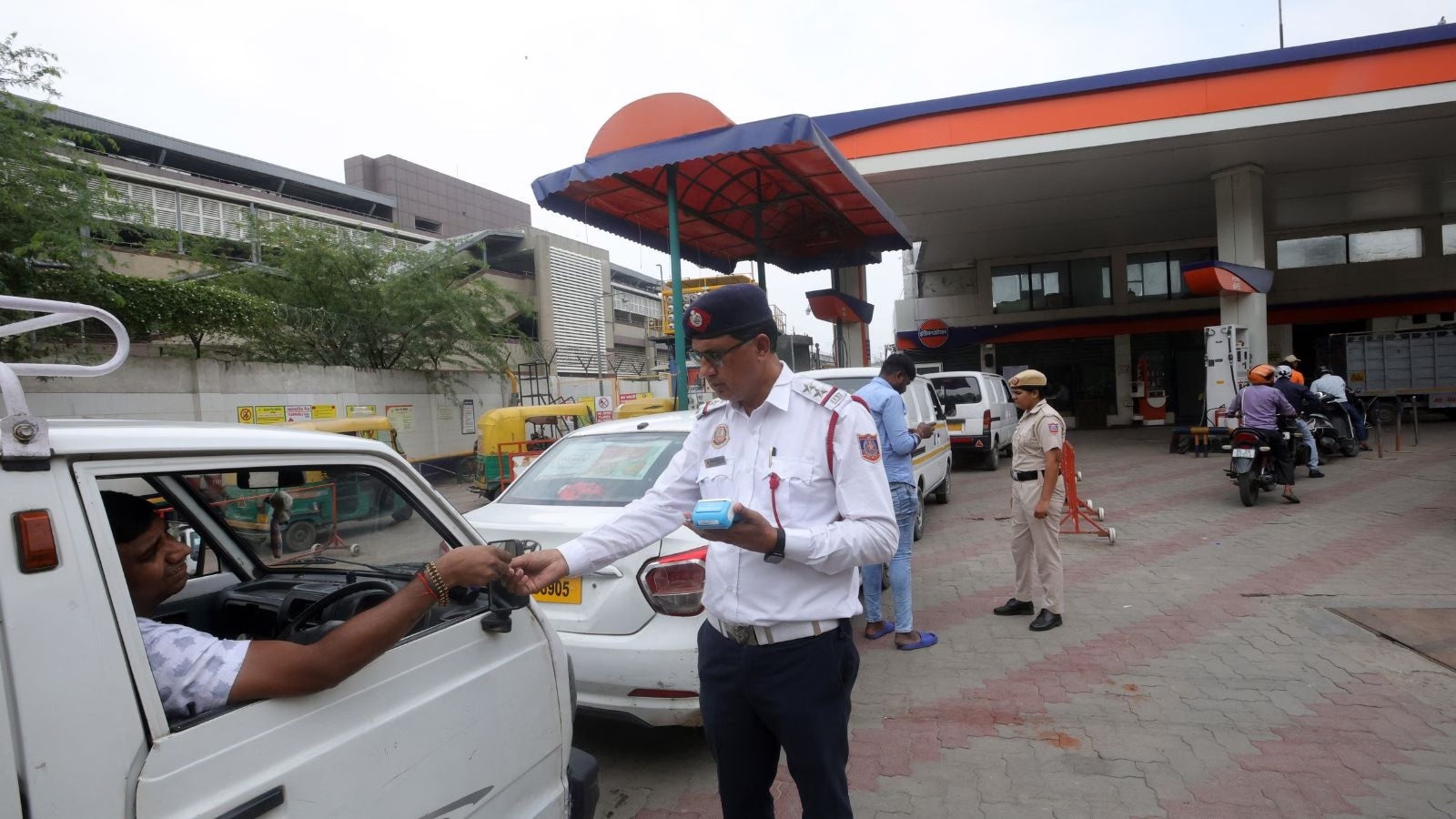 Fuel ban on old vehicles in Delhi, NCR from Nov 1 | Delhi News - The ...