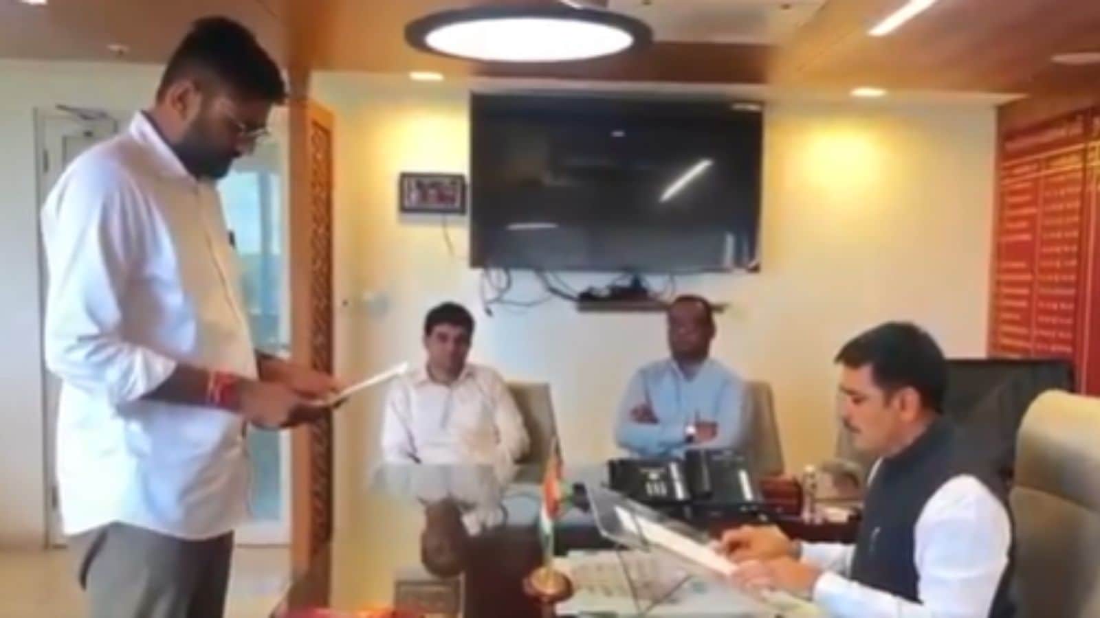 Gopal Italia takes oath as MLA, says state govt should step down ...