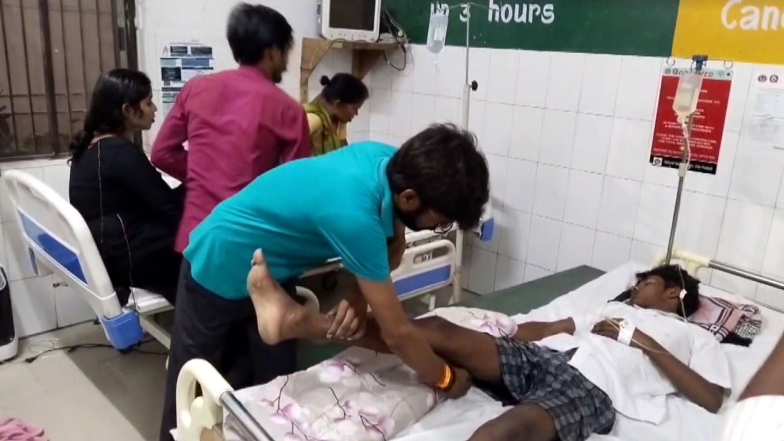 UP Barabanki Mandir Stampede News: At least 2 dead, several injured in ...