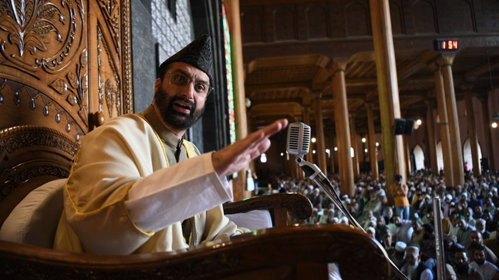 Mirwaiz warns of protests against liquor shops in J&K | India News ...