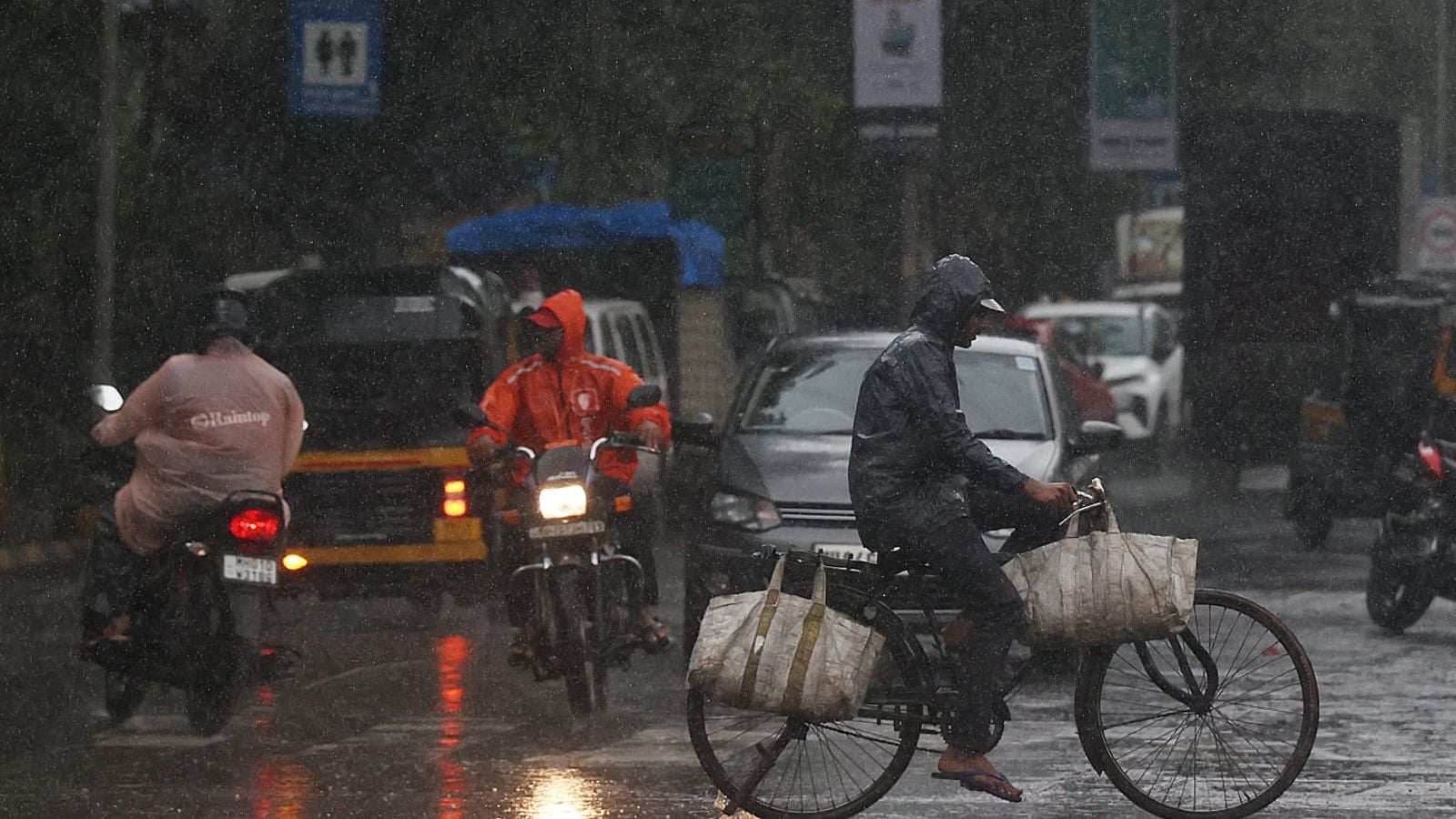 Third day of downpour in Mumbai, orange alert for Thursday | Mumbai News - The Indian Express