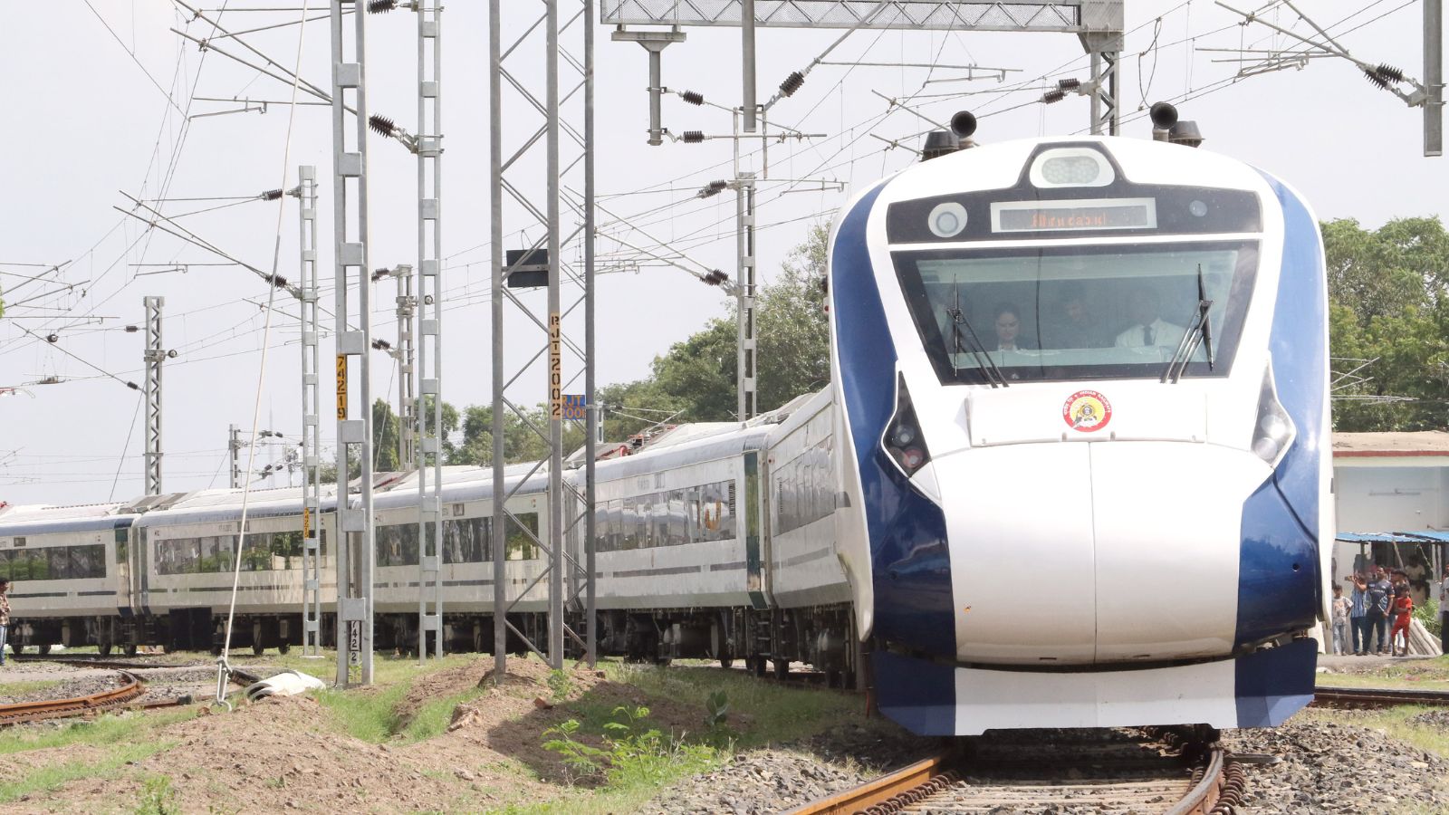Patna to Howrah Vande Bharat Express train gets 20-coach rake; check ...