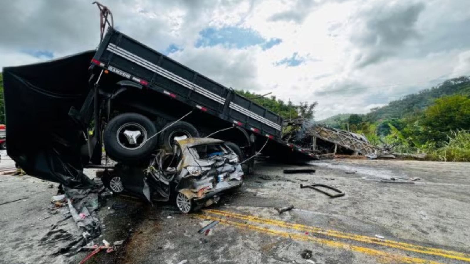 Bus collision with truck kills 11, injures 45 in Brazil | World News ...