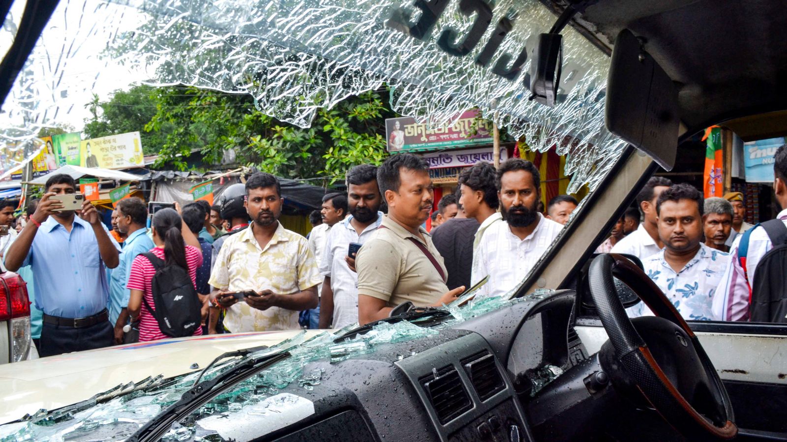 Suvendu’s convoy attacked in Cooch Behar: ‘TMC murder plan’ | Kolkata ...
