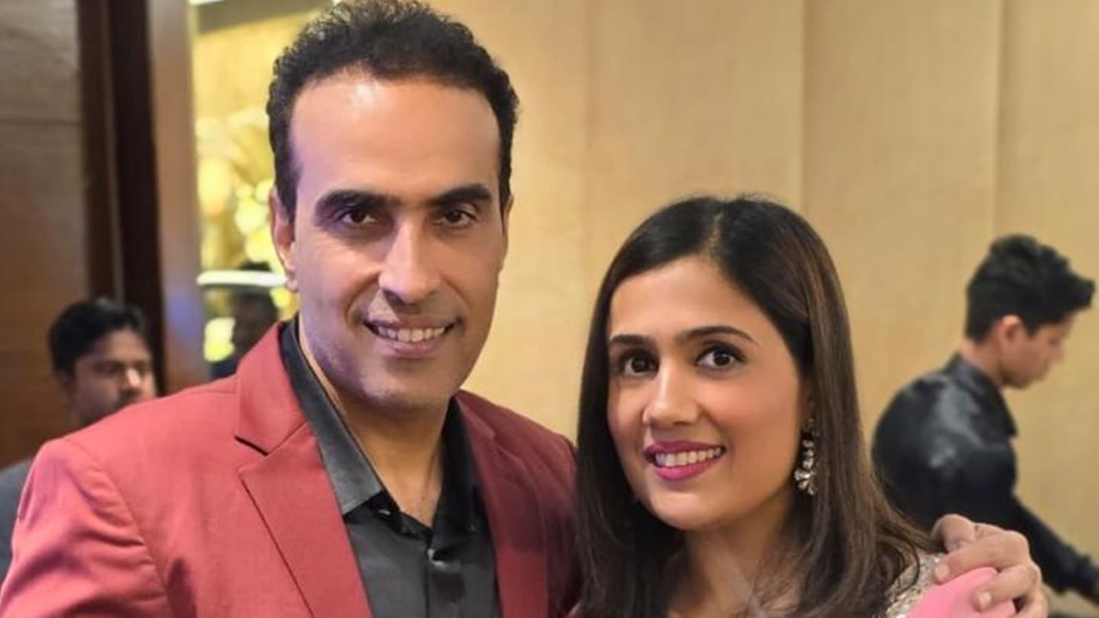 ‘The Sabarmati Report’ director Dheeraj Sarna, wife Supriya on their fun Instagram reels ...